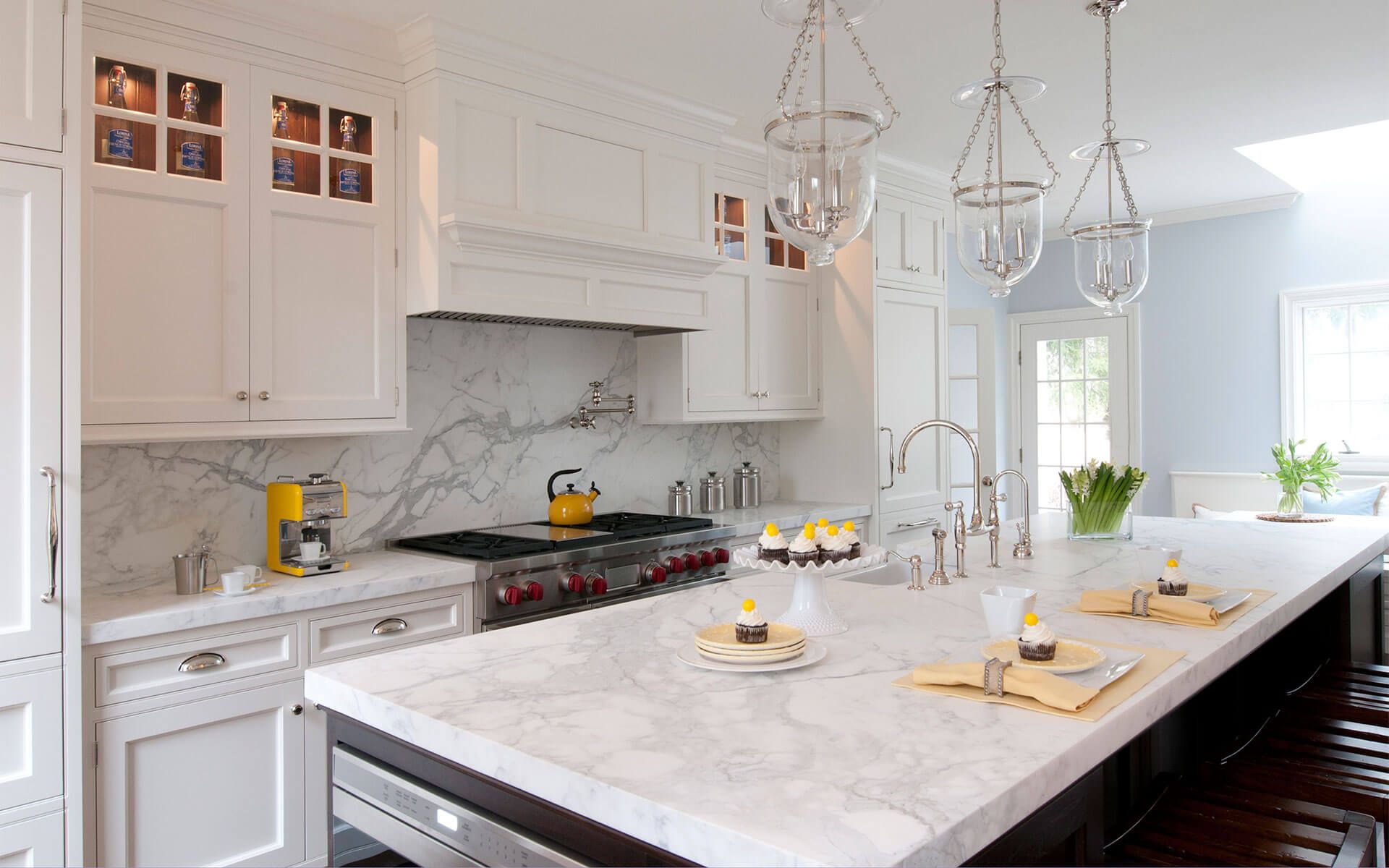 Country Estate - Butler's Pantry - DEANE, Inc.